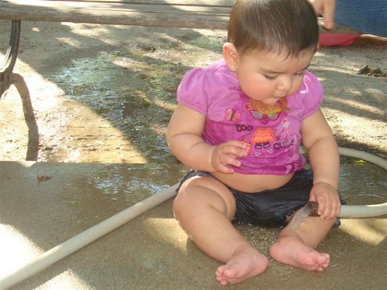 Infant Water Play - CV Preschool